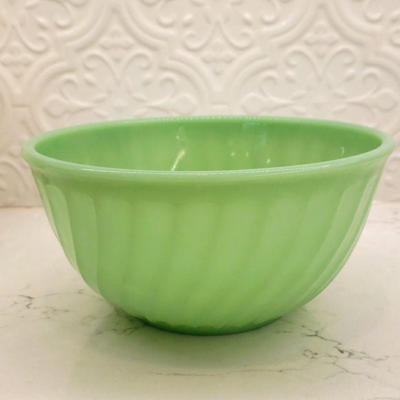 Fire King | Kitchen | Vintage Jadeite Fire King Swirl Pattern Mcm 95s ...